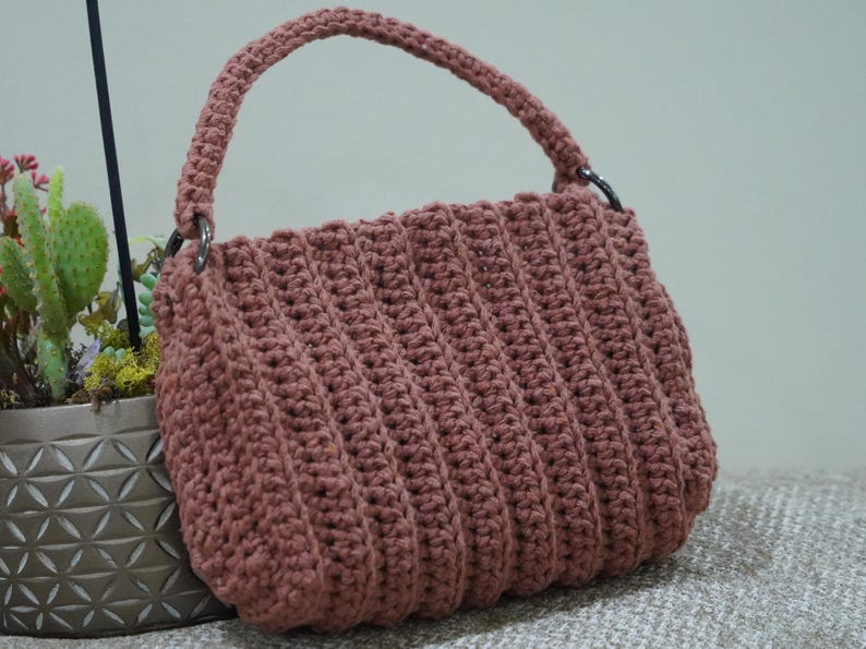 Crochet Minimal Everyday Bag Pattern, Mini Tote Bag, Everyday Bag ...
