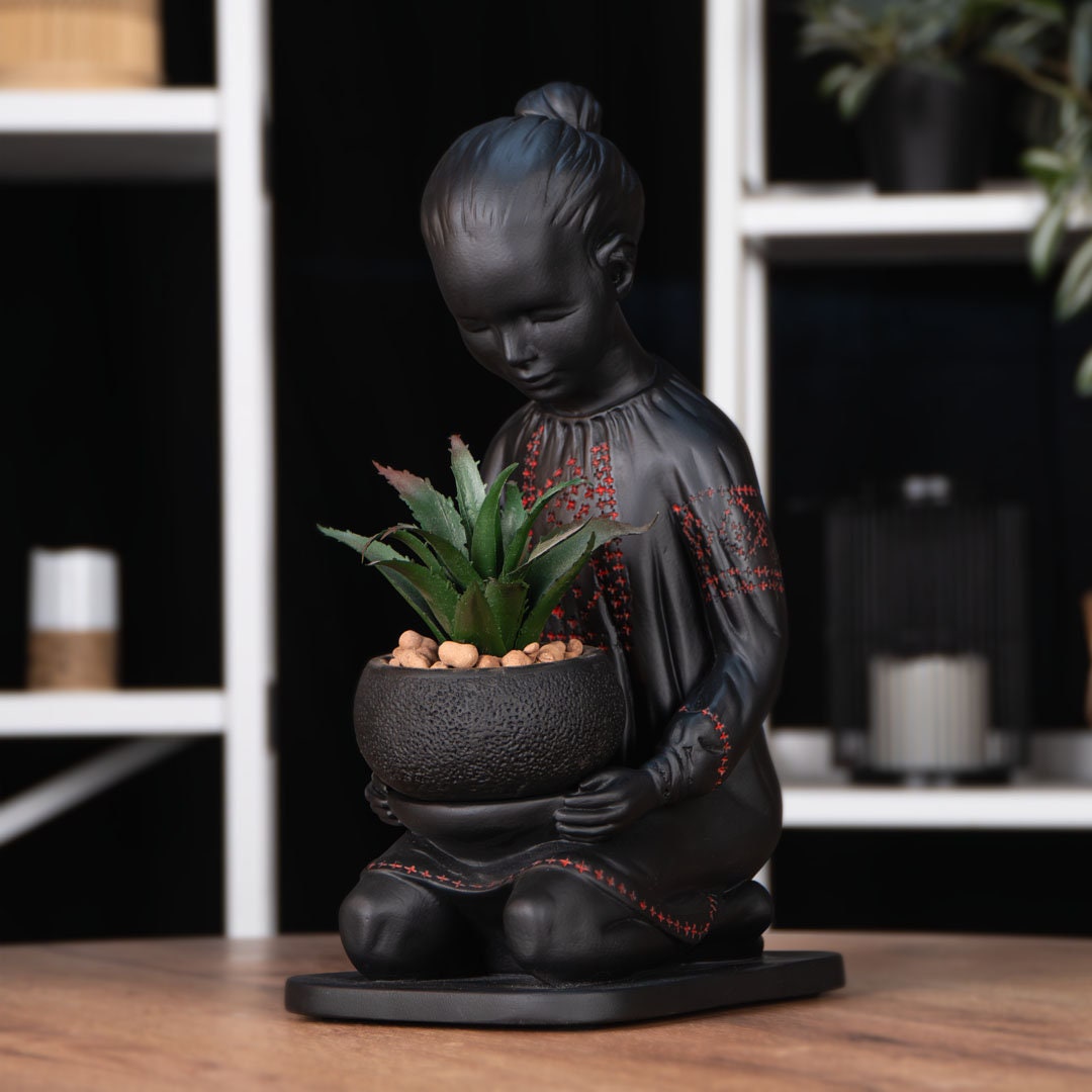 Solomiya Flower Pot, Black Color - Etsy