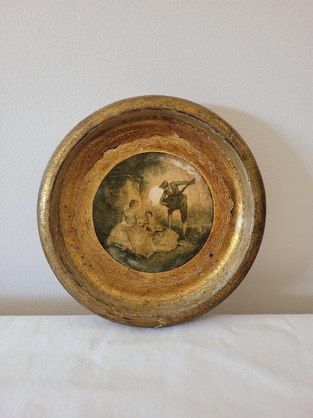 Vintage Florentine Round Gilded Gold Wood Dish/tray, Lucret's Music ...