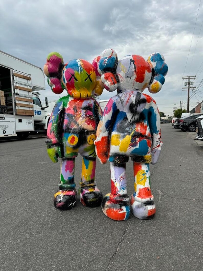 3D Kaws Inspired Custom Life Size Sculptures in Any Shape up to 6 FT ...