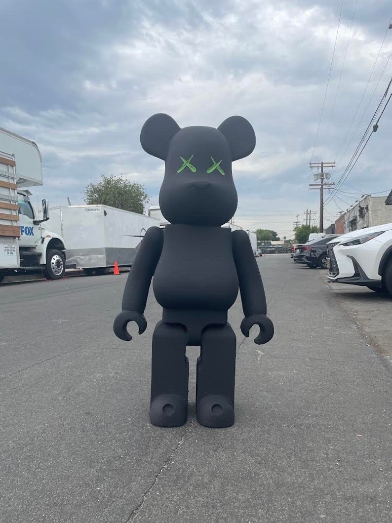 3D Kaws Inspired Custom Life Size Sculptures in Any Shape up to 6 FT ...