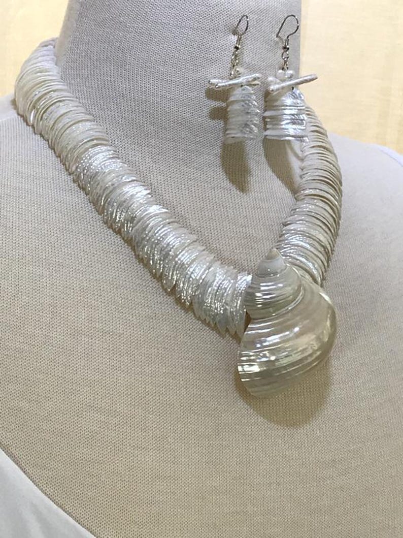 Graduated Trochus Seashell 18" Necklace With Matching Earrings and ...