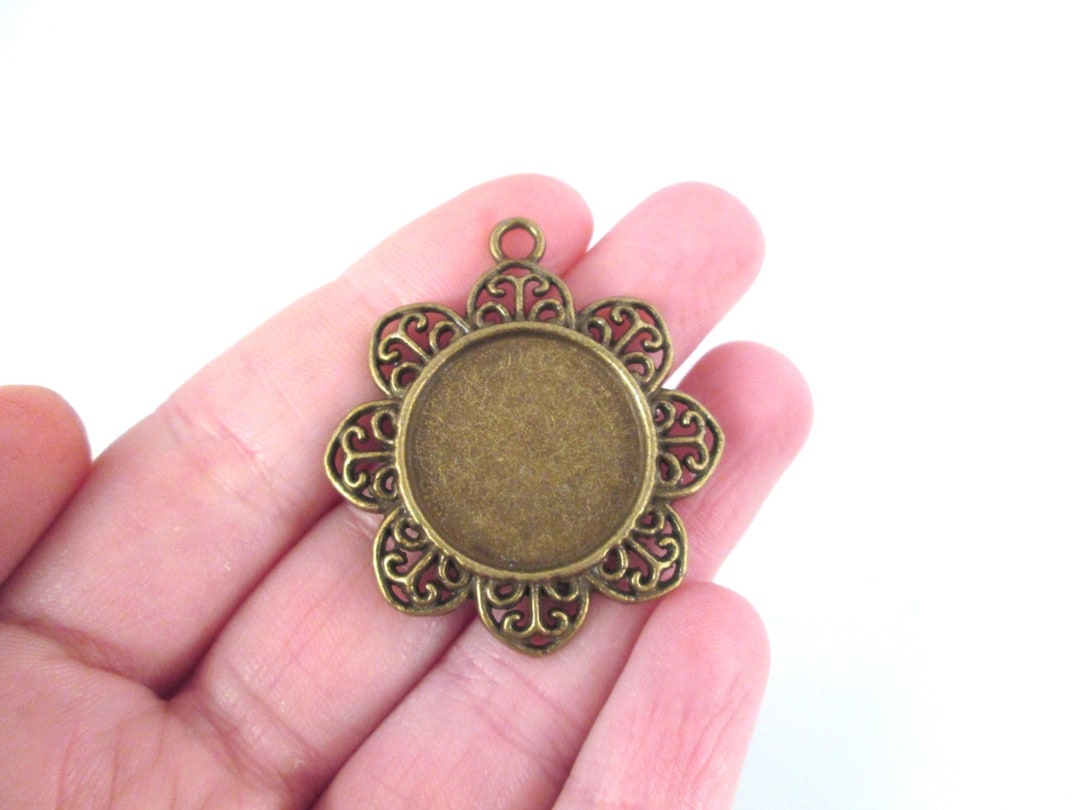 Four 20mm Brass Plated Round Bezel Flower Pendants, Bronze Charm ...