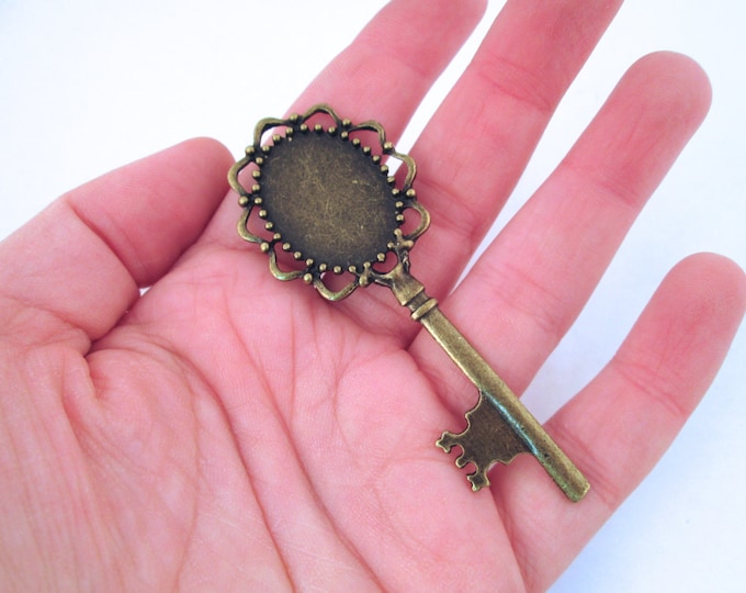 3 18x25mm Bezel Key Pendants Brass Plated 75x29mm Charms - Etsy