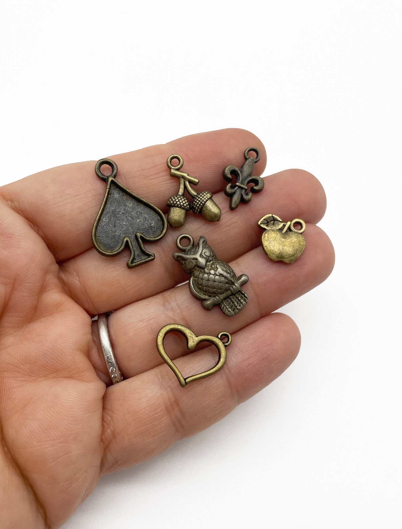 20, 40 or 100 Piece Random Assortment of Bulk Brass Plated Charms ...