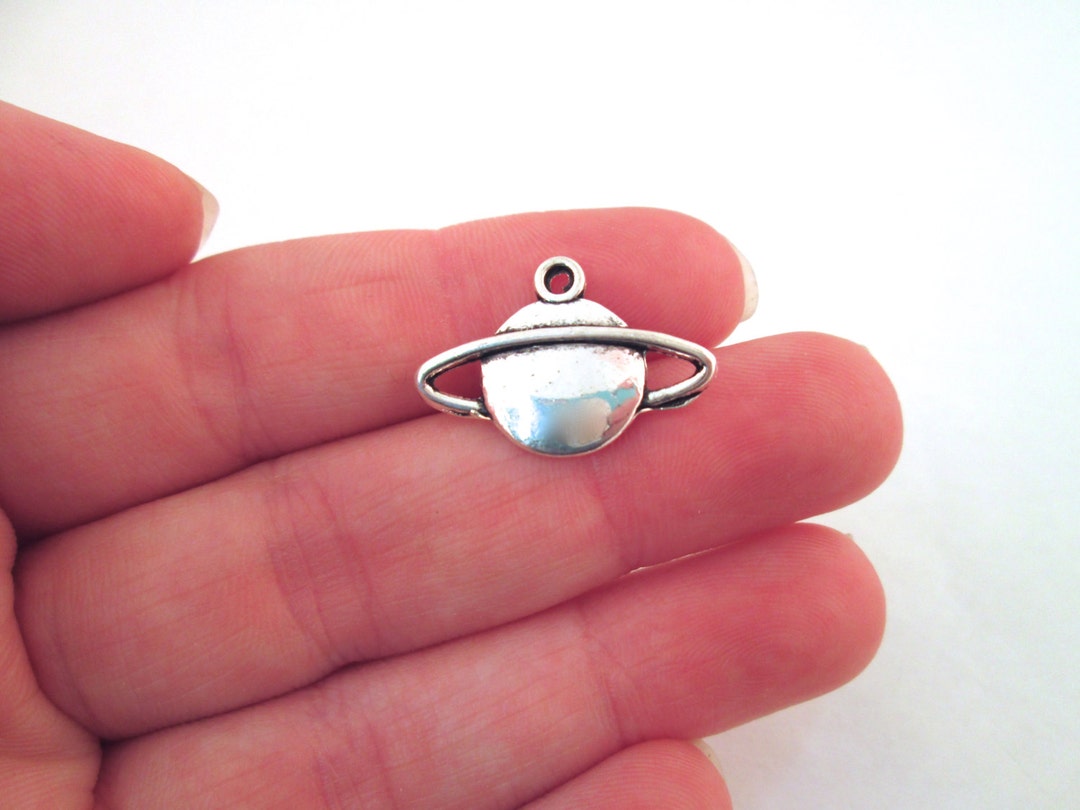 20 Silver Plated Saturn Planet Charm, 23mm Space Pendants, L263 - Etsy