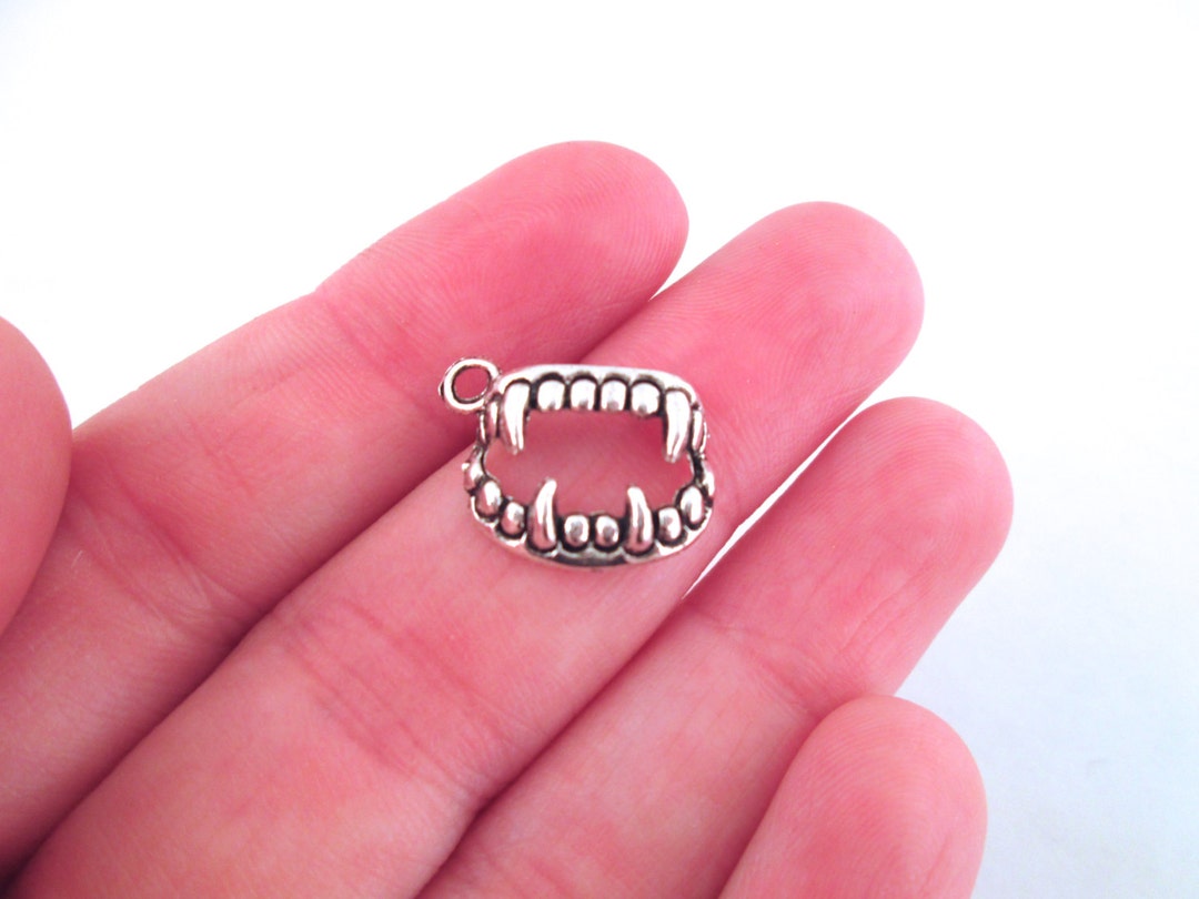 10 Silver Plated Vampire Fangs Teeth Pendant Charms, A27 - Etsy