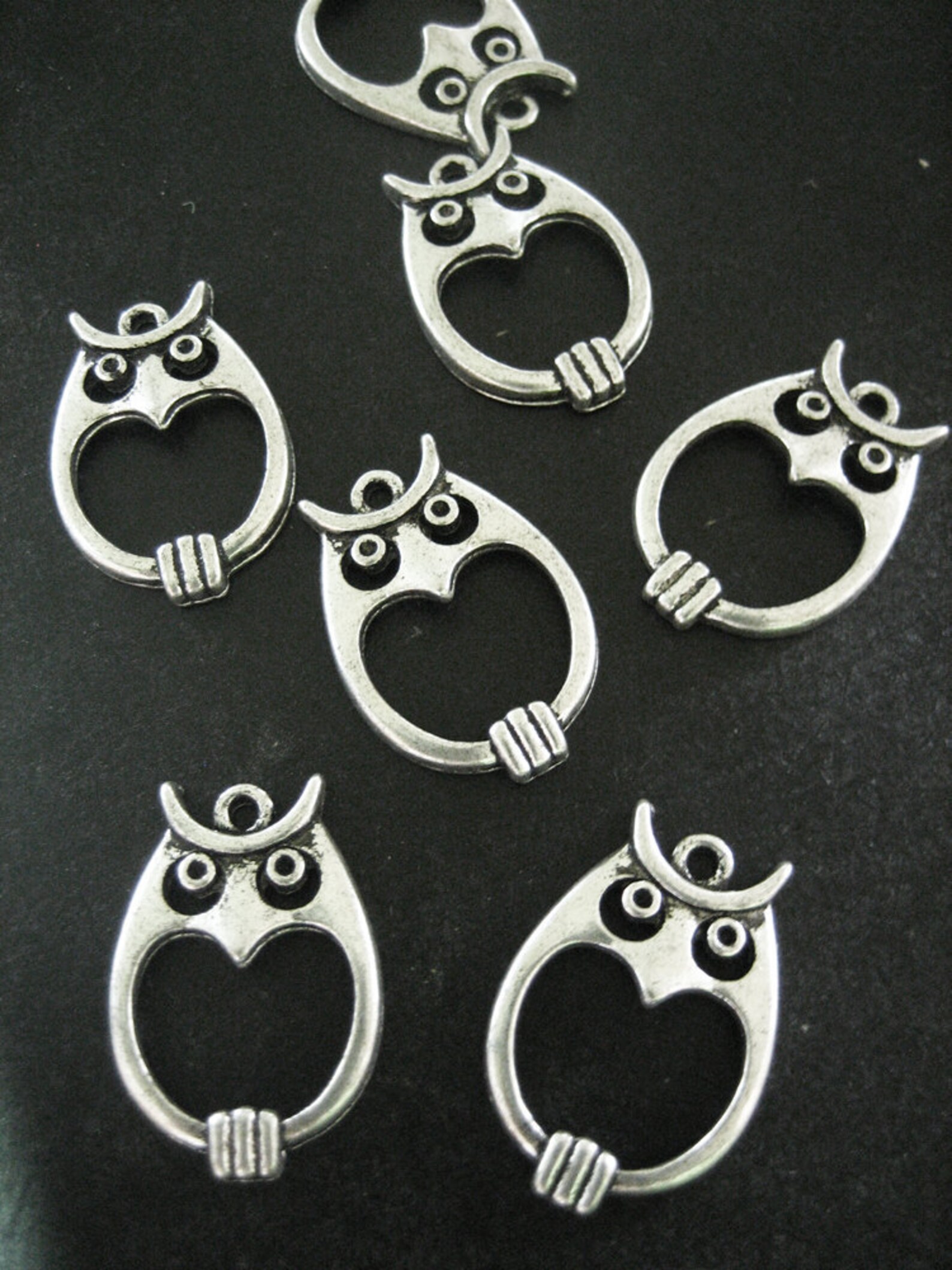 Small Silver Owl Charms Pendants 24x17mm Pick Your Amount | Etsy