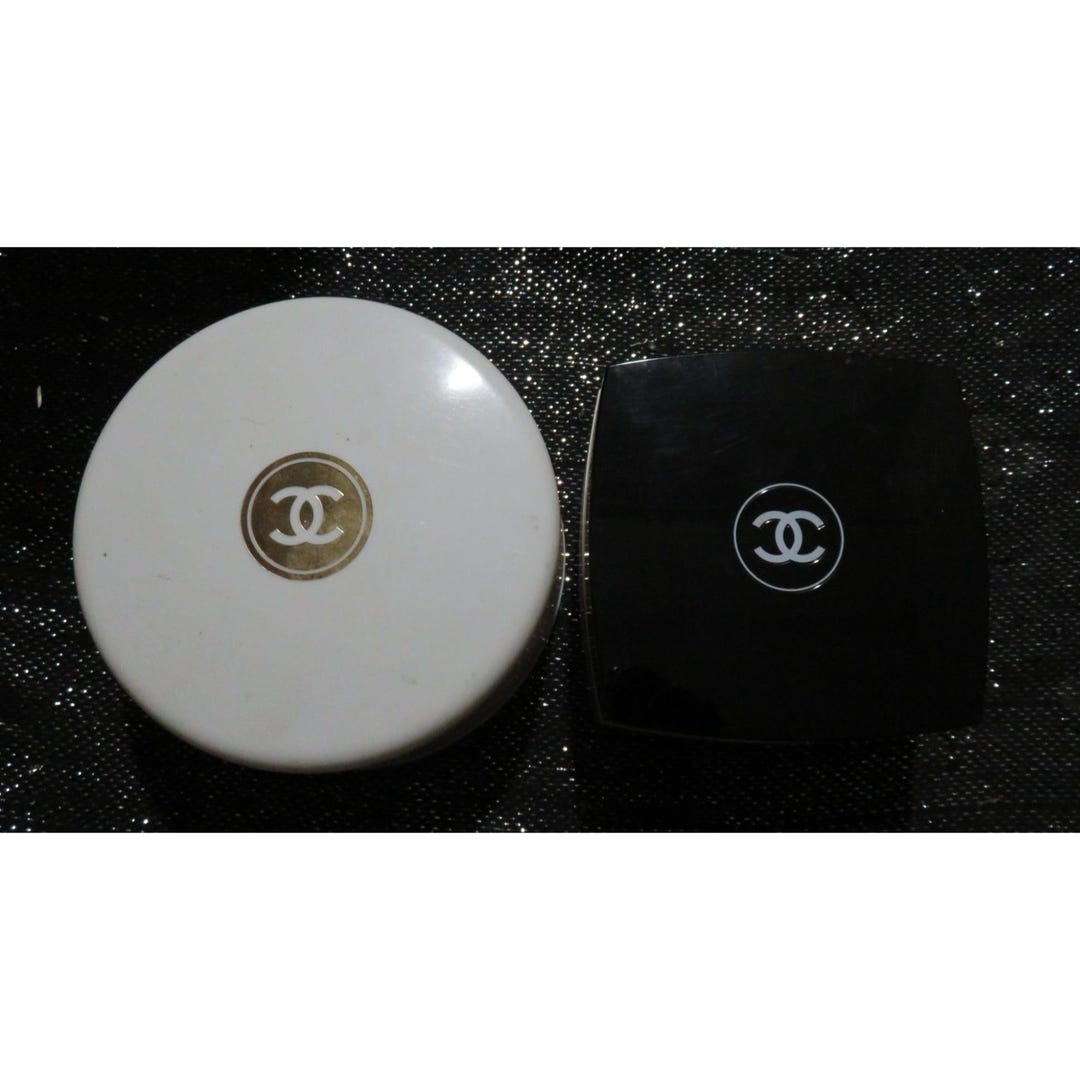 Chanel No 5 Vintage Perfumed Powder Boxes X 2 White 8 Ounce Black 5 ...