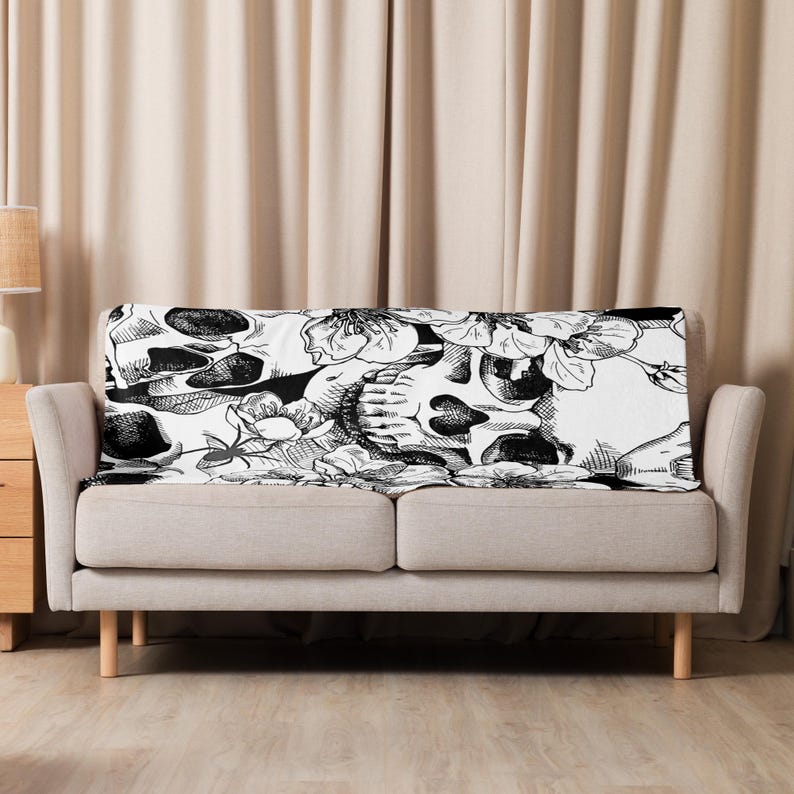 Wide Grin Skeleton Blanket, Gothic Skull and Roses Dark Tattoo Art ...