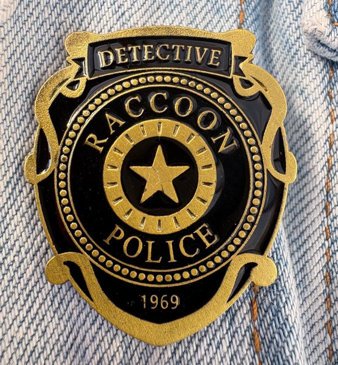 Resident Evil Raccoon City RCPD Police Pin Badge | Resident Evil ...