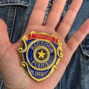 Resident Evil Raccoon City RCPD Police Pin Badge | Resident Evil ...