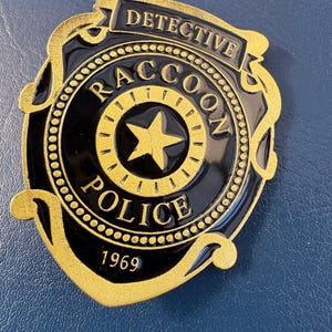 Resident Evil Raccoon City RCPD Police Pin Badge | Resident Evil ...