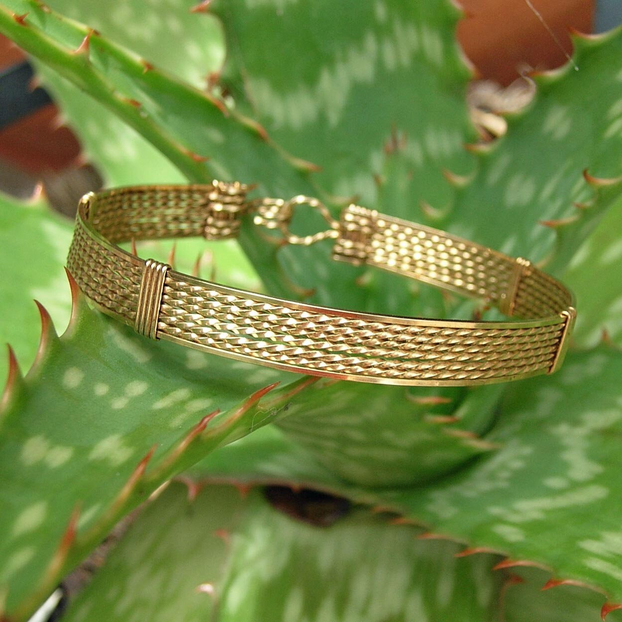 Gold Wire Bracelet - Wirewrapped Bangle - 14kt Gold Filled Wire ...