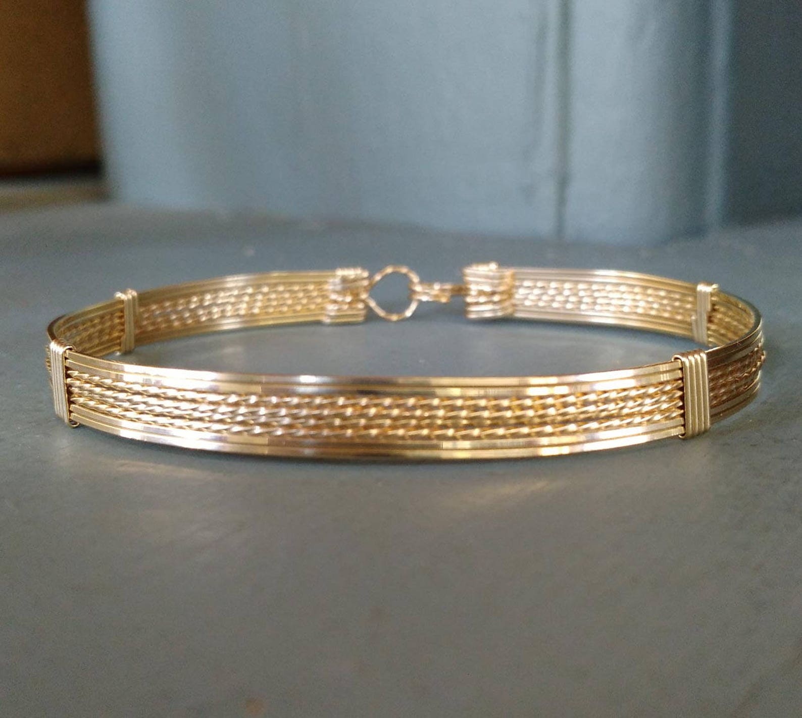 Bracelet Wirewrapped Bangle Sleek 14kt Gold Filled Wire - Etsy