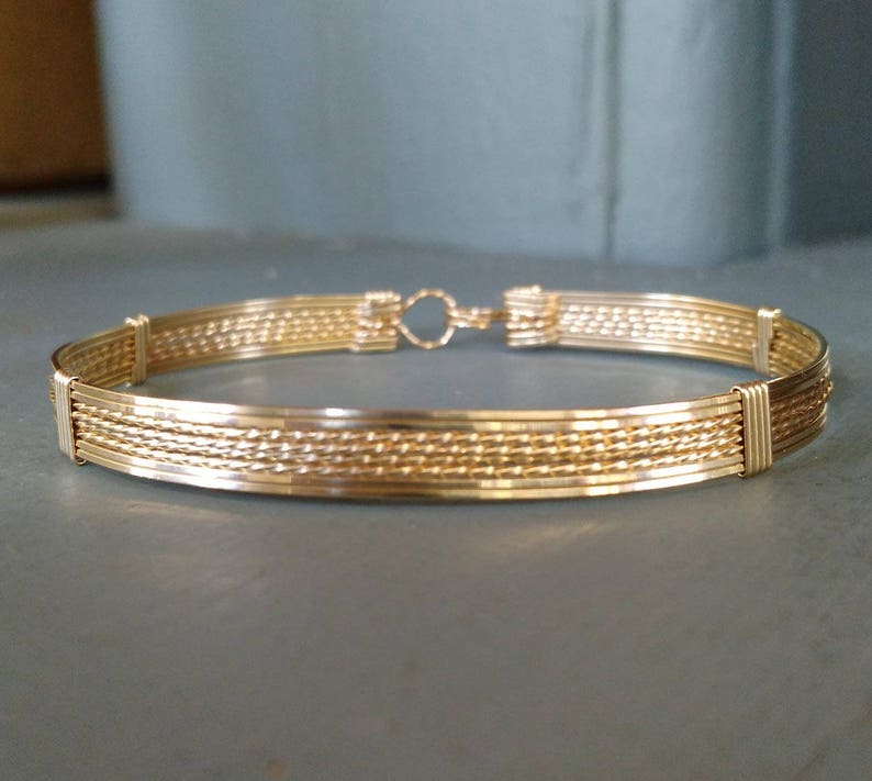 Bracelet Wirewrapped Bangle Sleek 14kt Gold Filled Wire - Etsy
