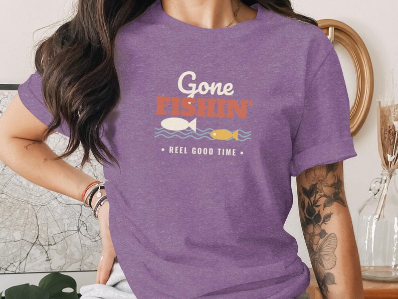Gone Fishin' Retro Distressed Angler T-shirt, Reel Good Time Fisherman ...