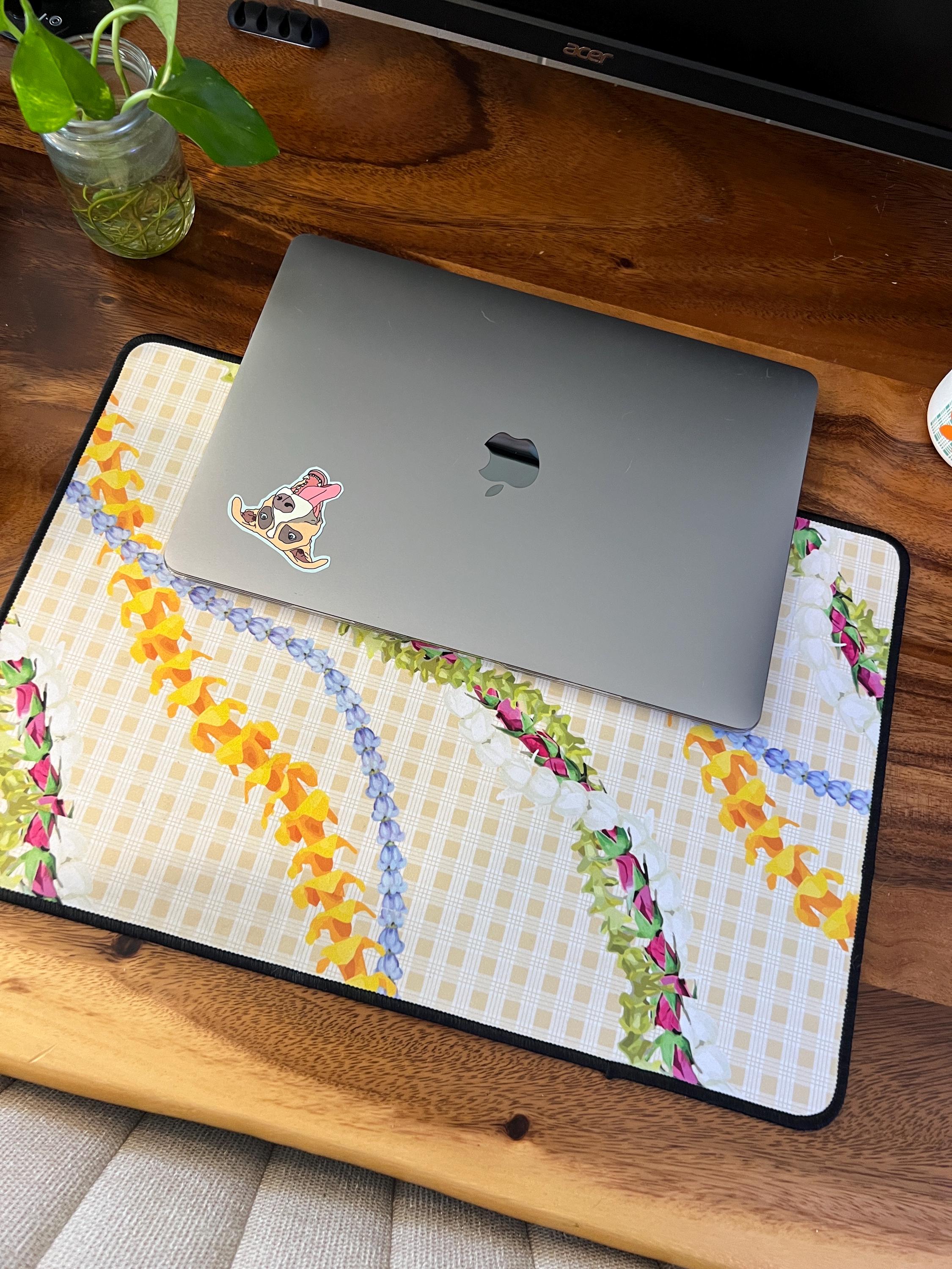 Hawaiian Palaka Pattern & Lei Strand Desk Mat, Puakenikeni, Crown ...