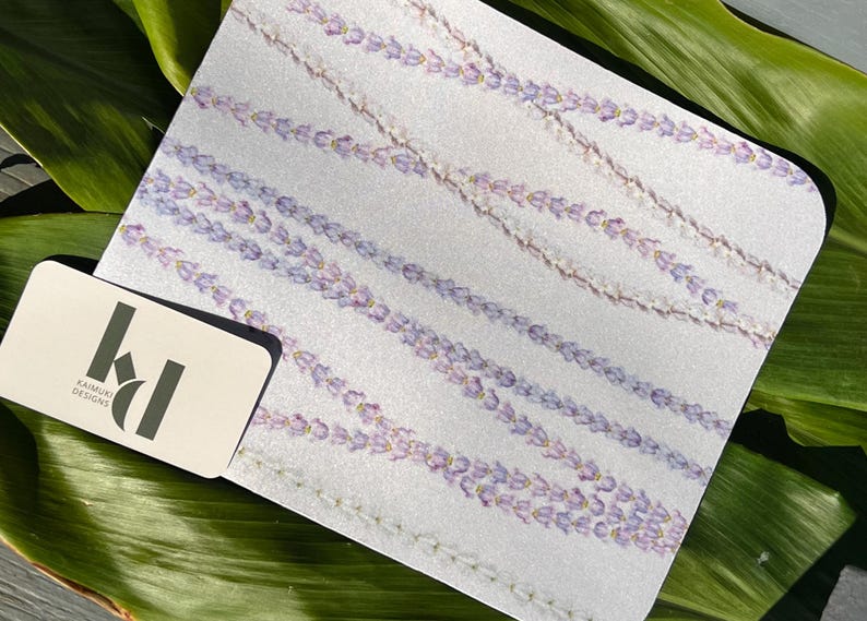 Hawaiian Crown Flower Lei Strand Pattern Mouse Pad, Pua Kalaunu, Local ...