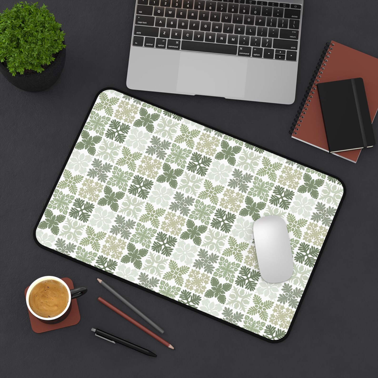 Hawaiian Quilt Block Pattern Desk Mat, Local Hawaii, Decor for Home ...
