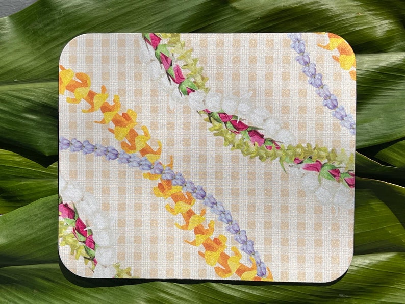 Hawaiian Lei Strand Palaka Design Mouse Pad, Puakenikeni, Crown Flower ...