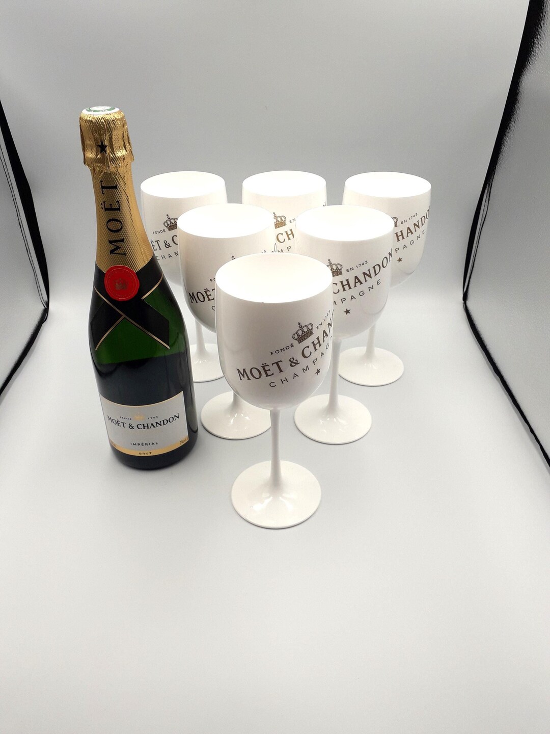 MOËT & CHANDON CHAMPAGNE 6 Large Size Champagne Flutes White Vintage ...
