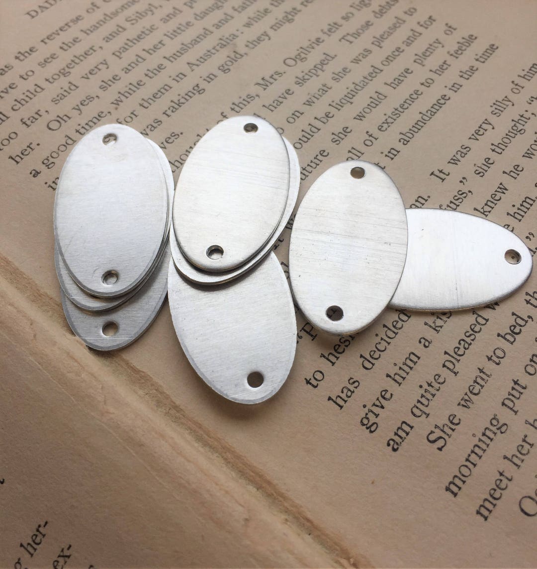 8 Small Aluminum Oval Blank Tags - Etsy
