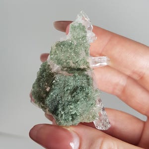 Unique Himalayan Quartz Specimen With Rutile and Green Chlorite - Etsy