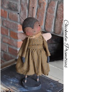 Primitive Summer Farmhouse Honey Bee Doll Pattern by Chickadee ...