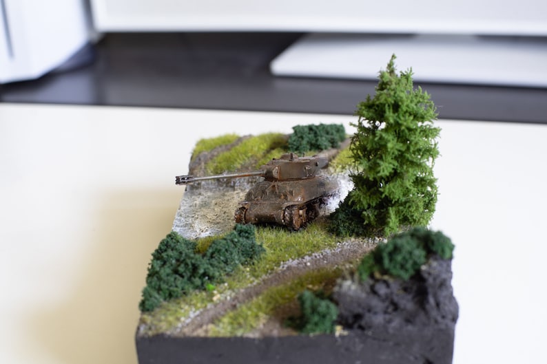 Diorama French M4 1/72 Tank on the Border of France and Italy - Etsy