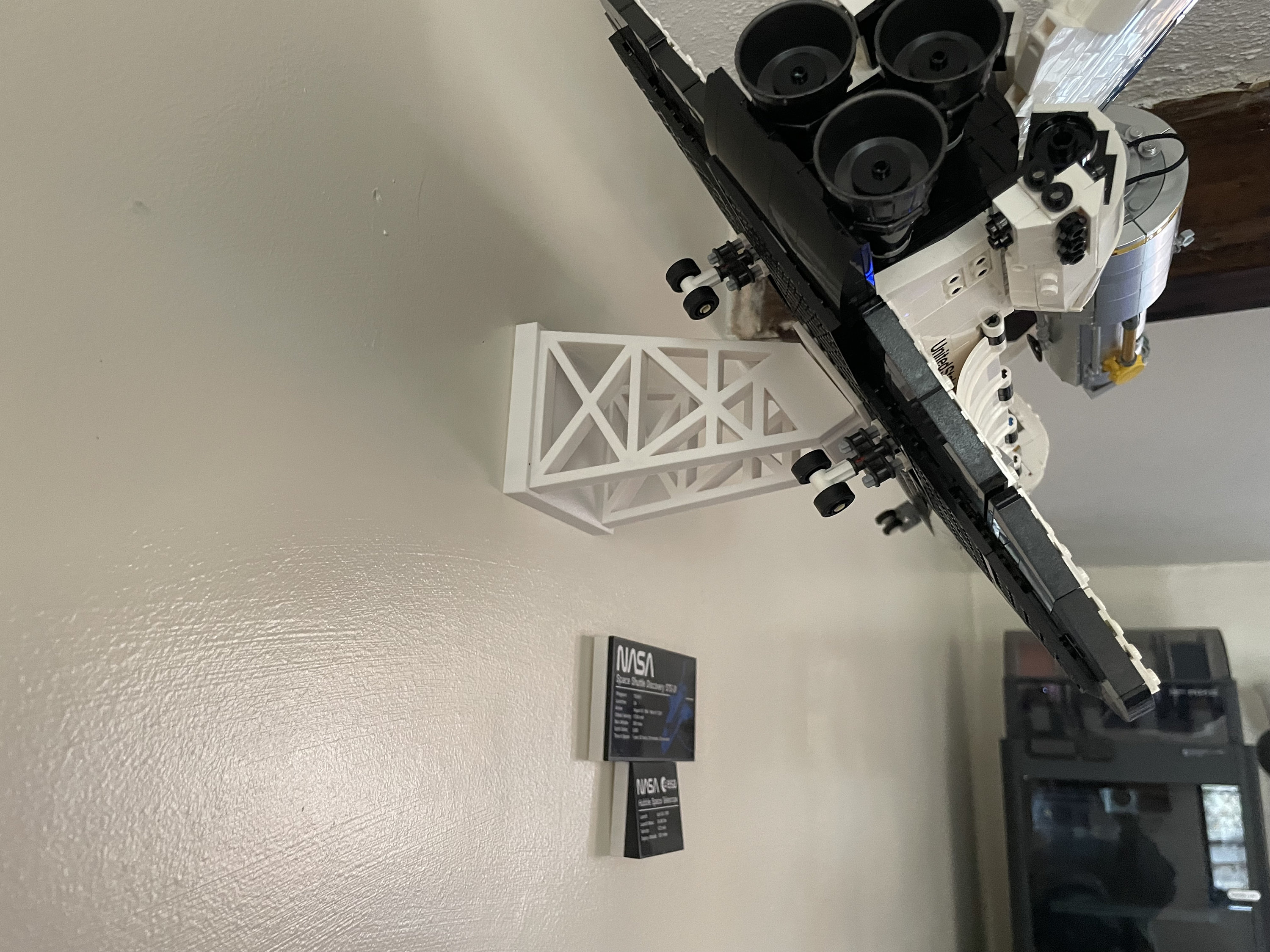 Wall Mount for the LEGO Space Shuttle Discovery 10283 With Hidden ...