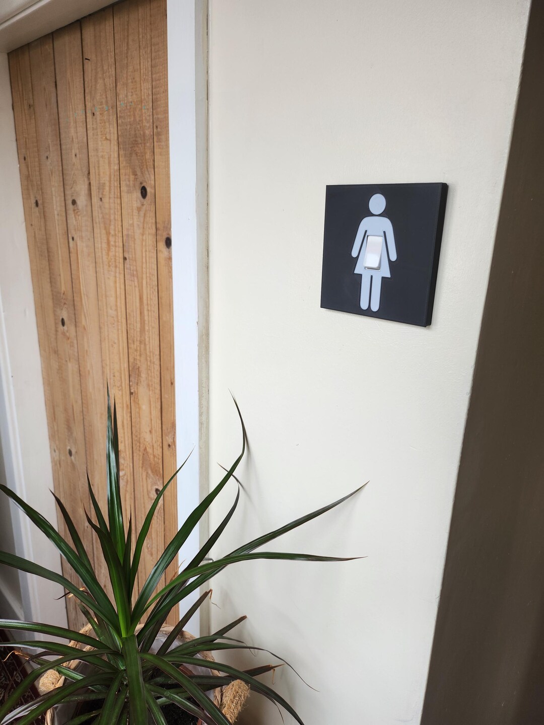 Decorative Women's Bathroom Toilet Switch Cover Light Switch Surround ...