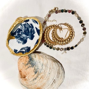 Clam Shell Ring Dish,something Blue Elegant Holder,seashell Trinket,decoupage Shell Dish ...