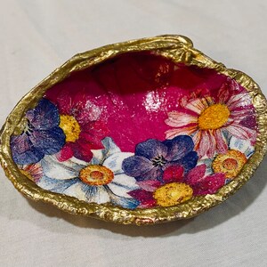 Clam Shell Ring Dish Elegant Holder, Fuchsia Floral Decoupage Shell ...