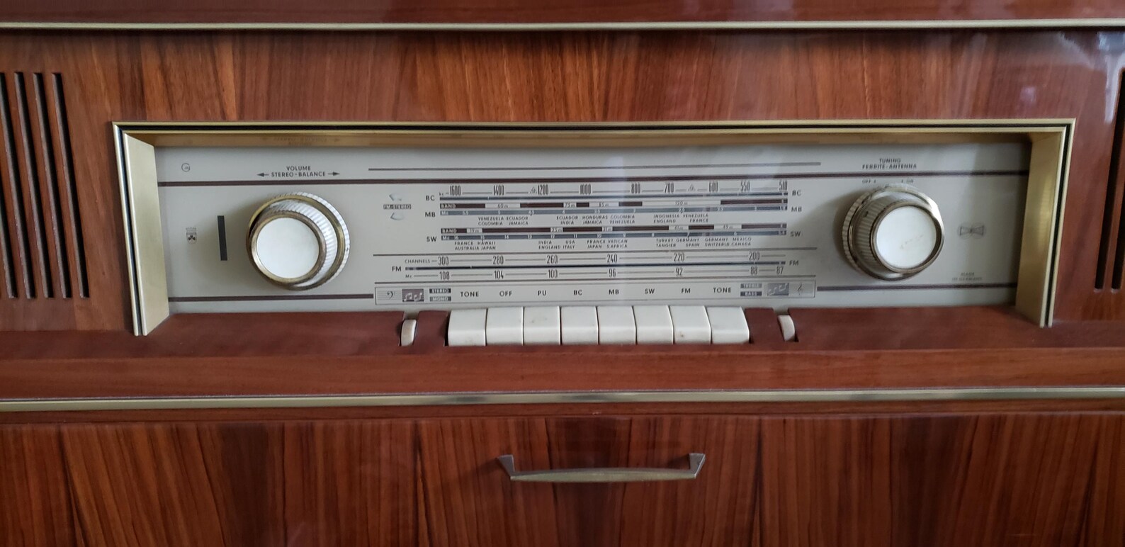 Vintage 1960s GRUNDIG CONSOLE Radio and Record Player - Etsy