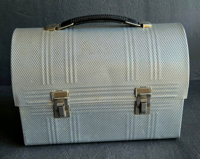 Vintage Textured Aluminum Lunch Box Hinged With Latches and Carrying ...