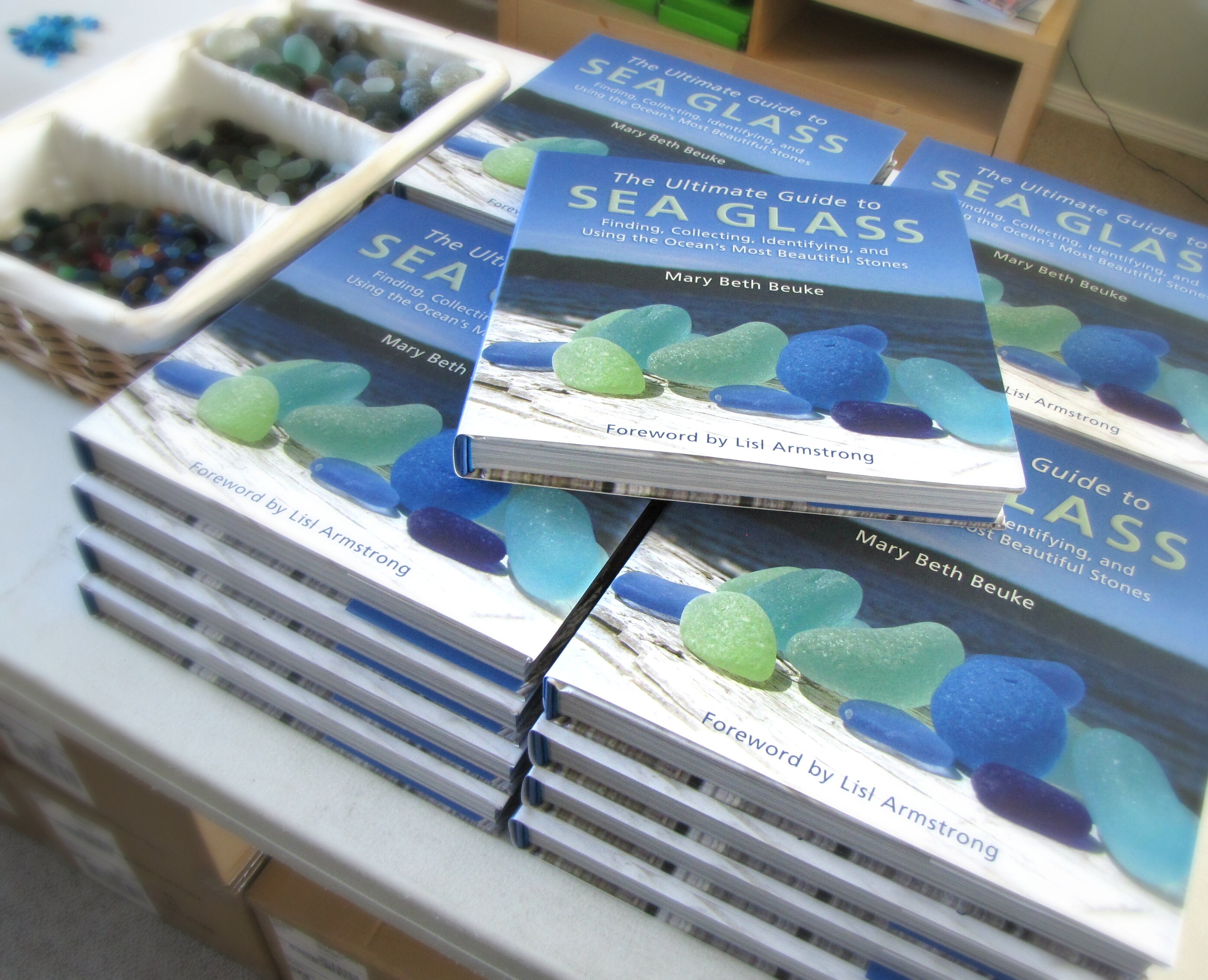 The Ultimate Guide to Sea Glass Book, Hardcover, Full Color Coffee ...