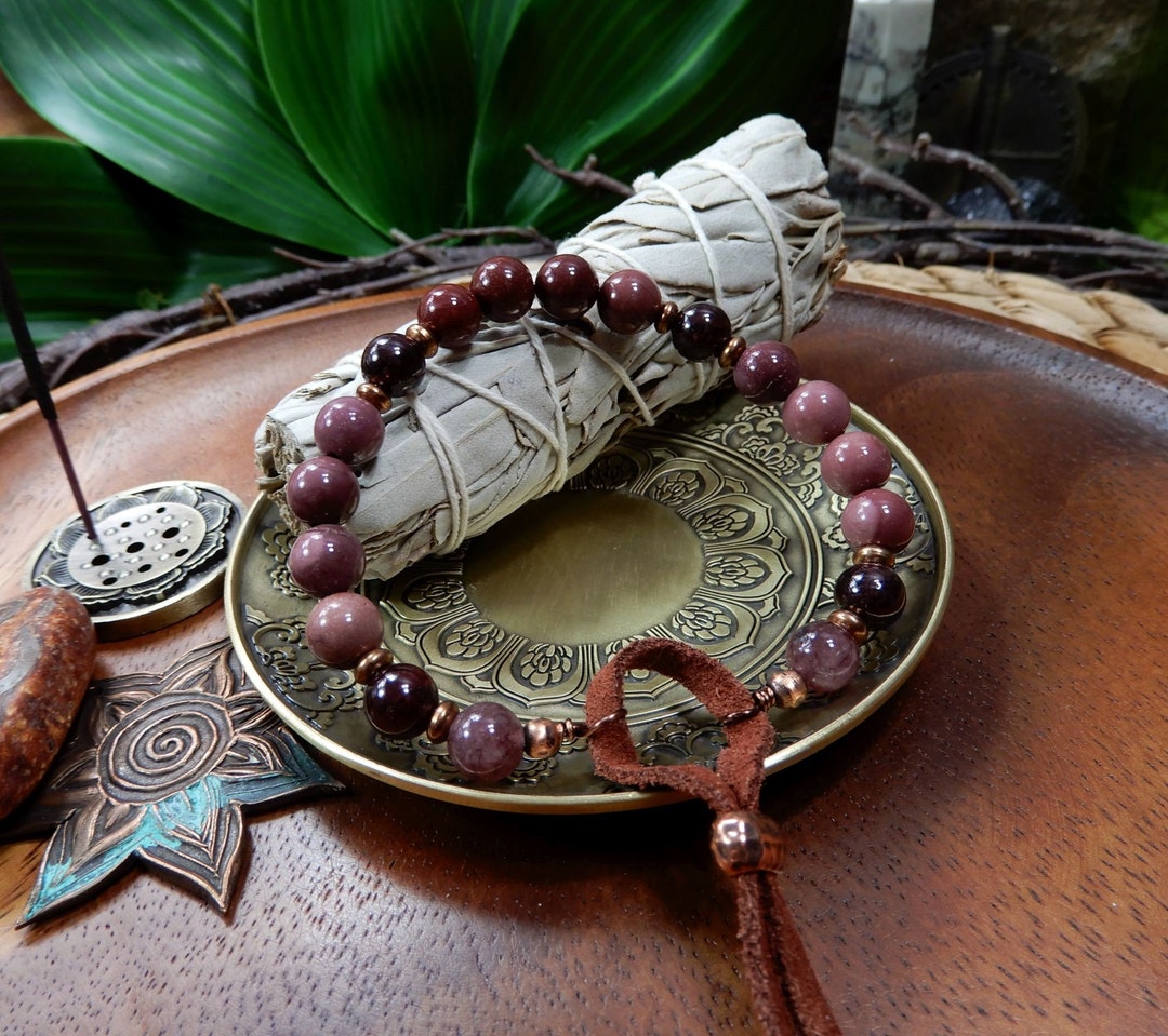Pastel Purple Mookaite Jasper Adjustable Mala Bracelet/red Garnet ...