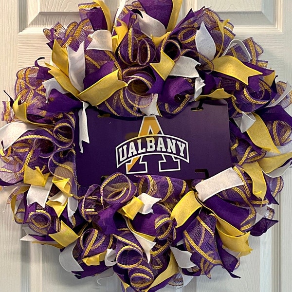 College Wreath - Etsy