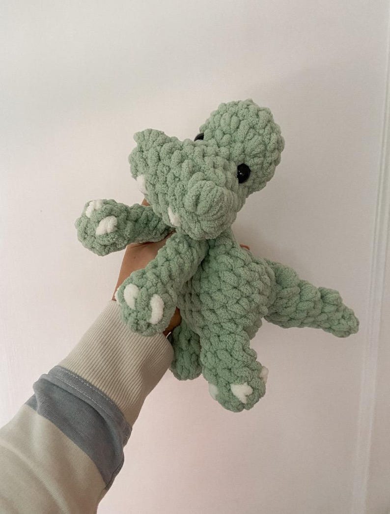 Calvin the Crocodile / Low Sew Crochet Pattern - Teeny Zoo Crew - Etsy