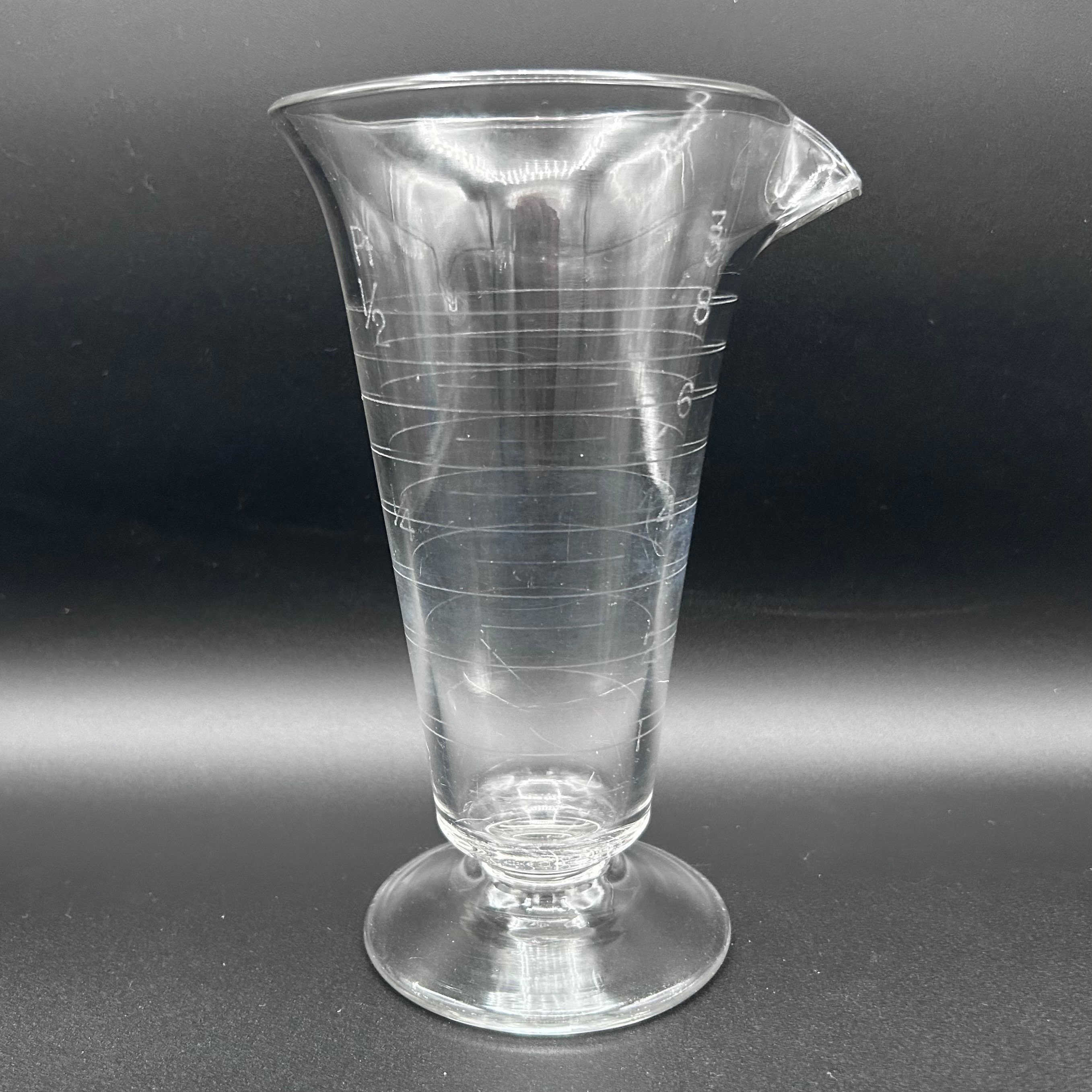 Etched Glass Beaker Pour Spout Apothecary Bar Measuring 1/2 Pint 8 Oz ...