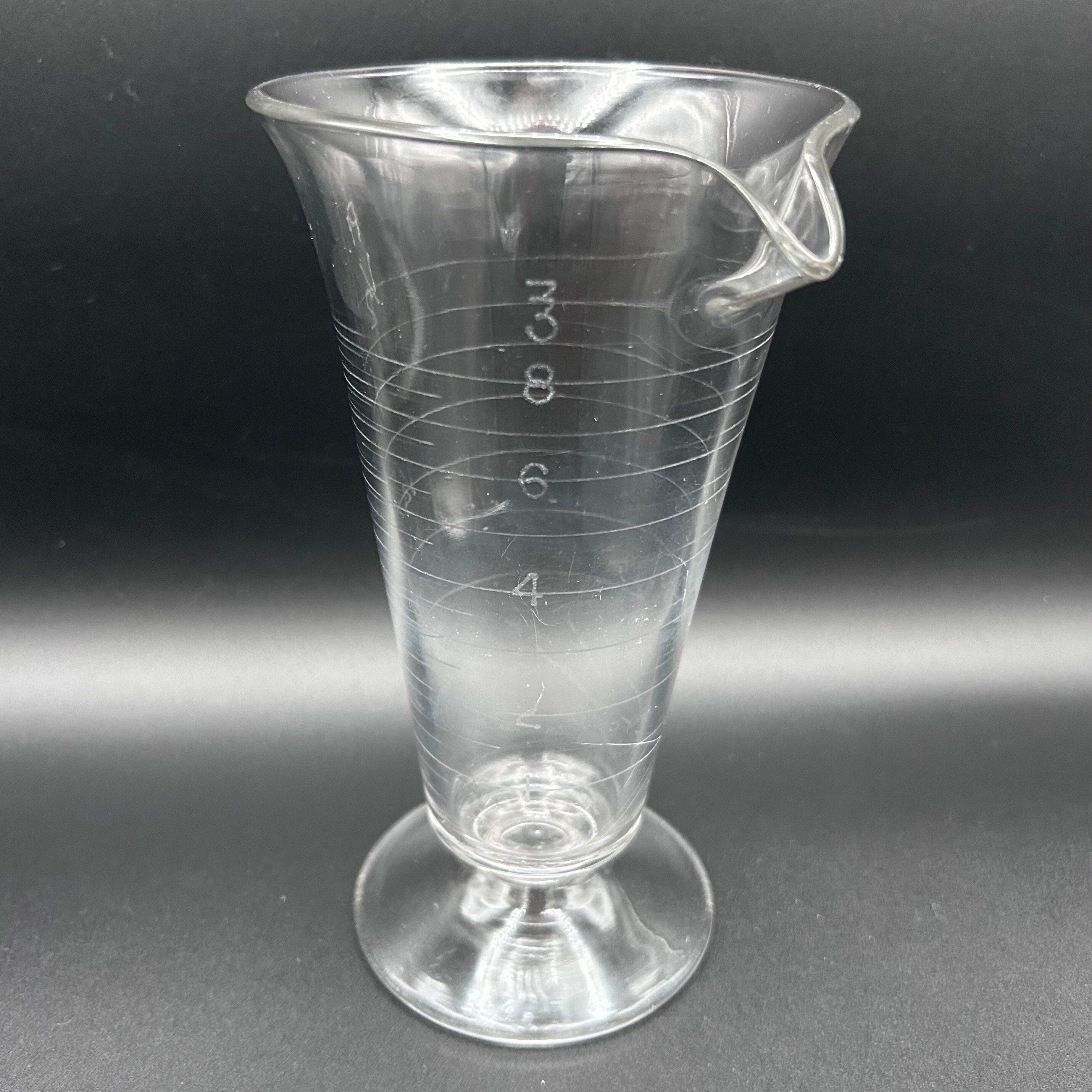 Etched Glass Beaker Pour Spout Apothecary Bar Measuring 1/2 Pint 8 Oz ...