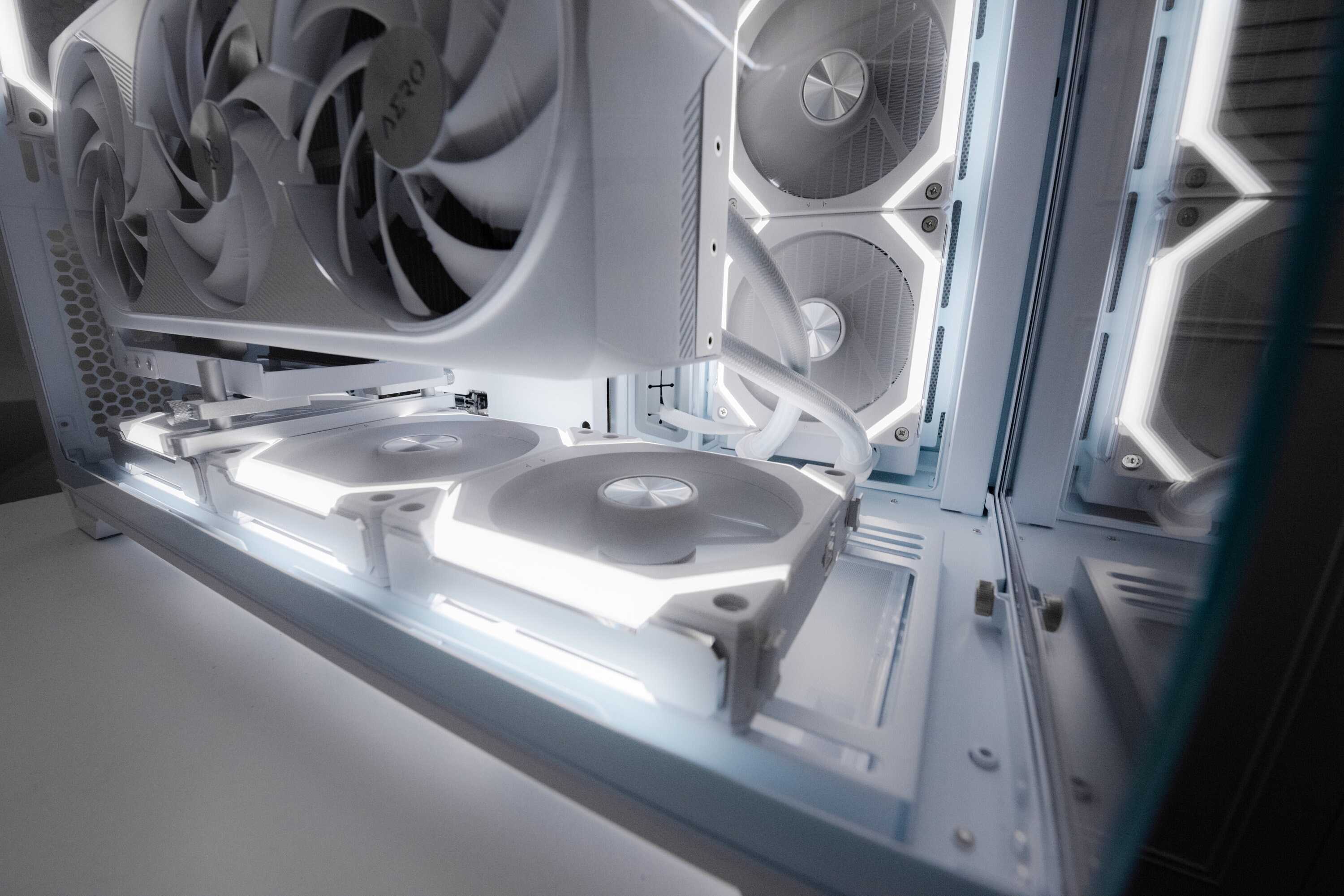 White Gaming PC snowblind Custom High-end Computer 4090, I9 14900k ...