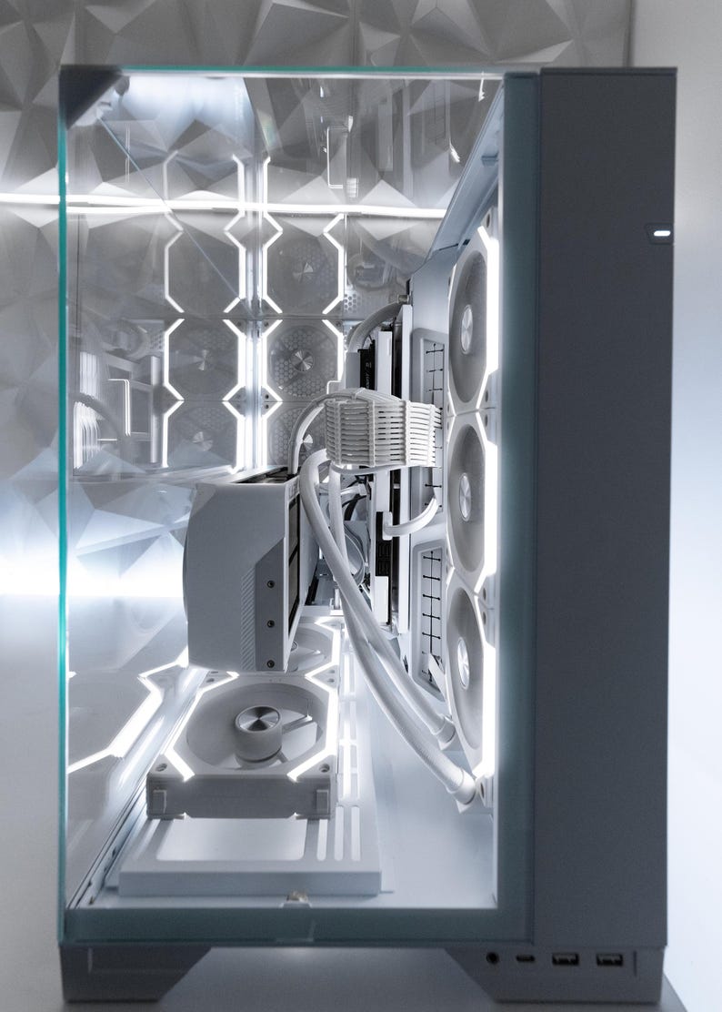 White Gaming PC snowblind Custom High-end Computer 4090 I9-13900ks 64GB ...