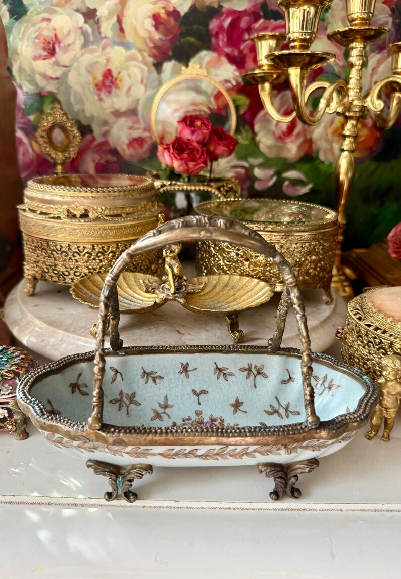 Antique-looking Art Nouveau Style Porcelain Floral Crackle Glazed ...