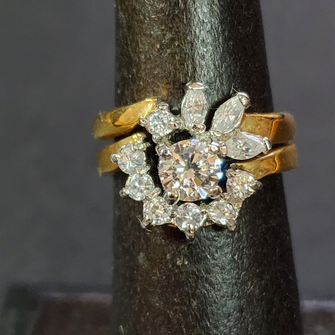 Size 5 Interlocking Gold Wedding Ring Set, Engagement Ring Set, Cluster ...