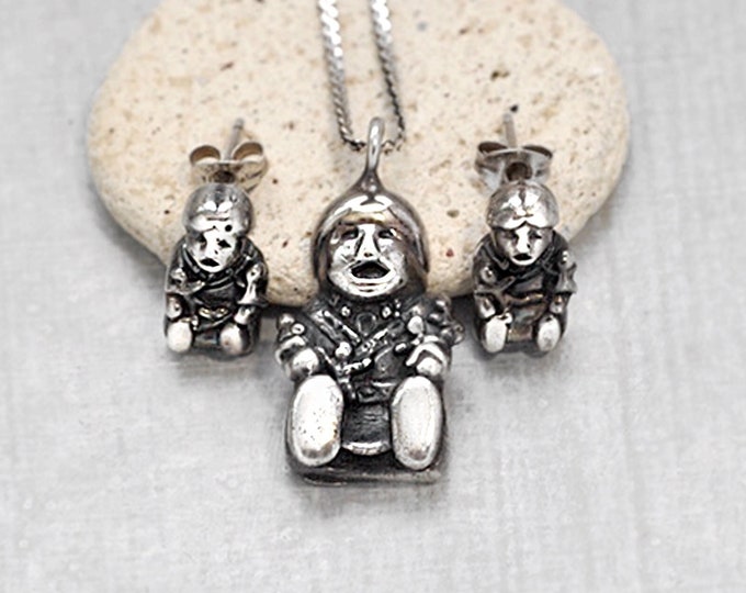 Vintage Storyteller Jewelry - 925 Sterling Silver Pendant Charm ...
