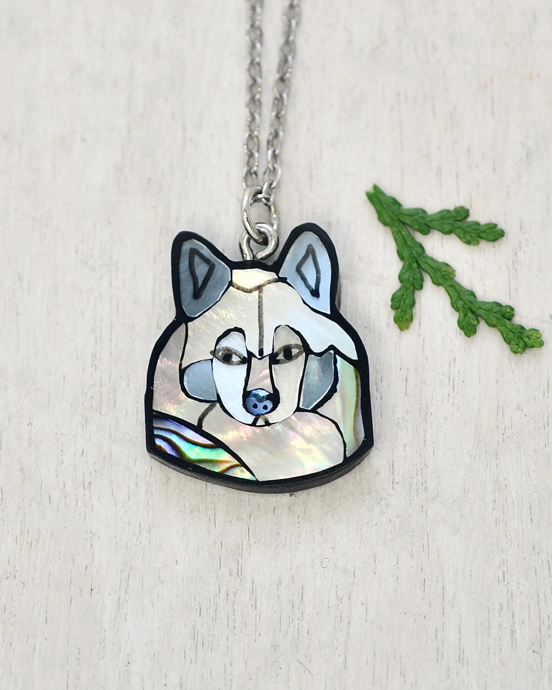 Vintage Husky Necklace - Inlaid Shell Dog or Wolf Pendant - Silver Tone ...