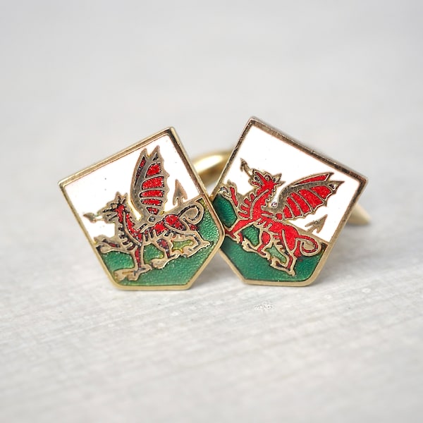 Heraldic Dragon - Etsy