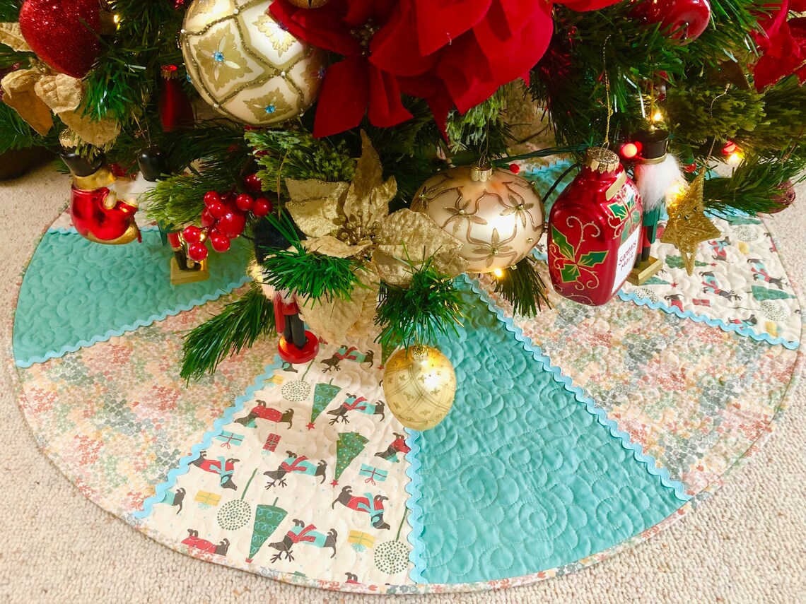Quilted Christmas Tree Skirt Pattern - DIGITAL PDF - Seasonal Circle ...